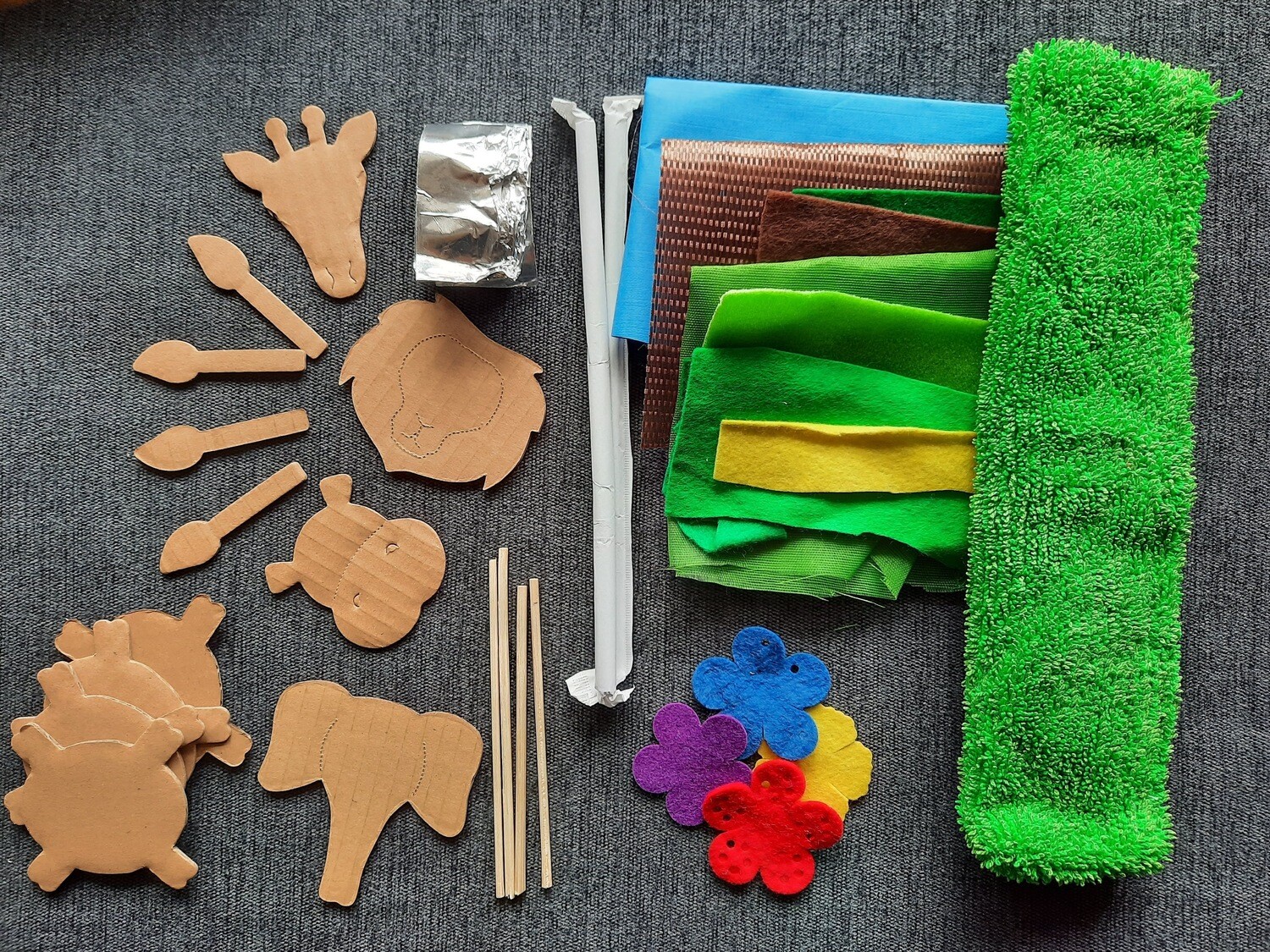 Jungle Puppets and Theatre - Ragtag Arts