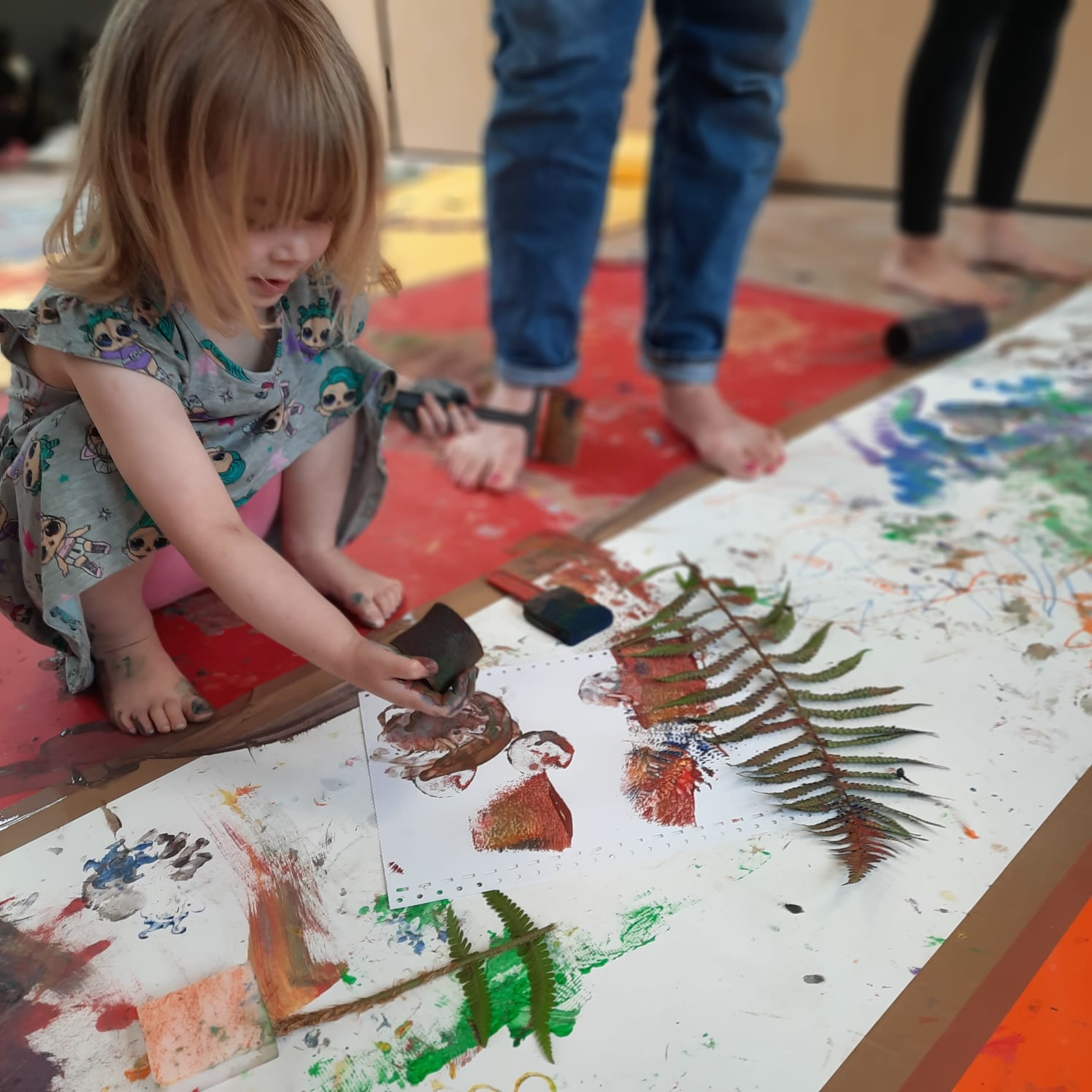 Messy Paint and Play - Ragtag Arts